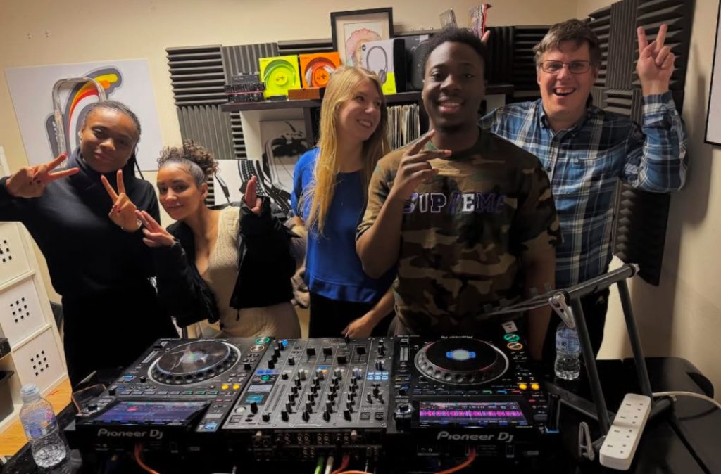 NEW 8 WEEK GROUP DJ COURSE STARTING IN MAY 2025 – On The Rise DJ Academy